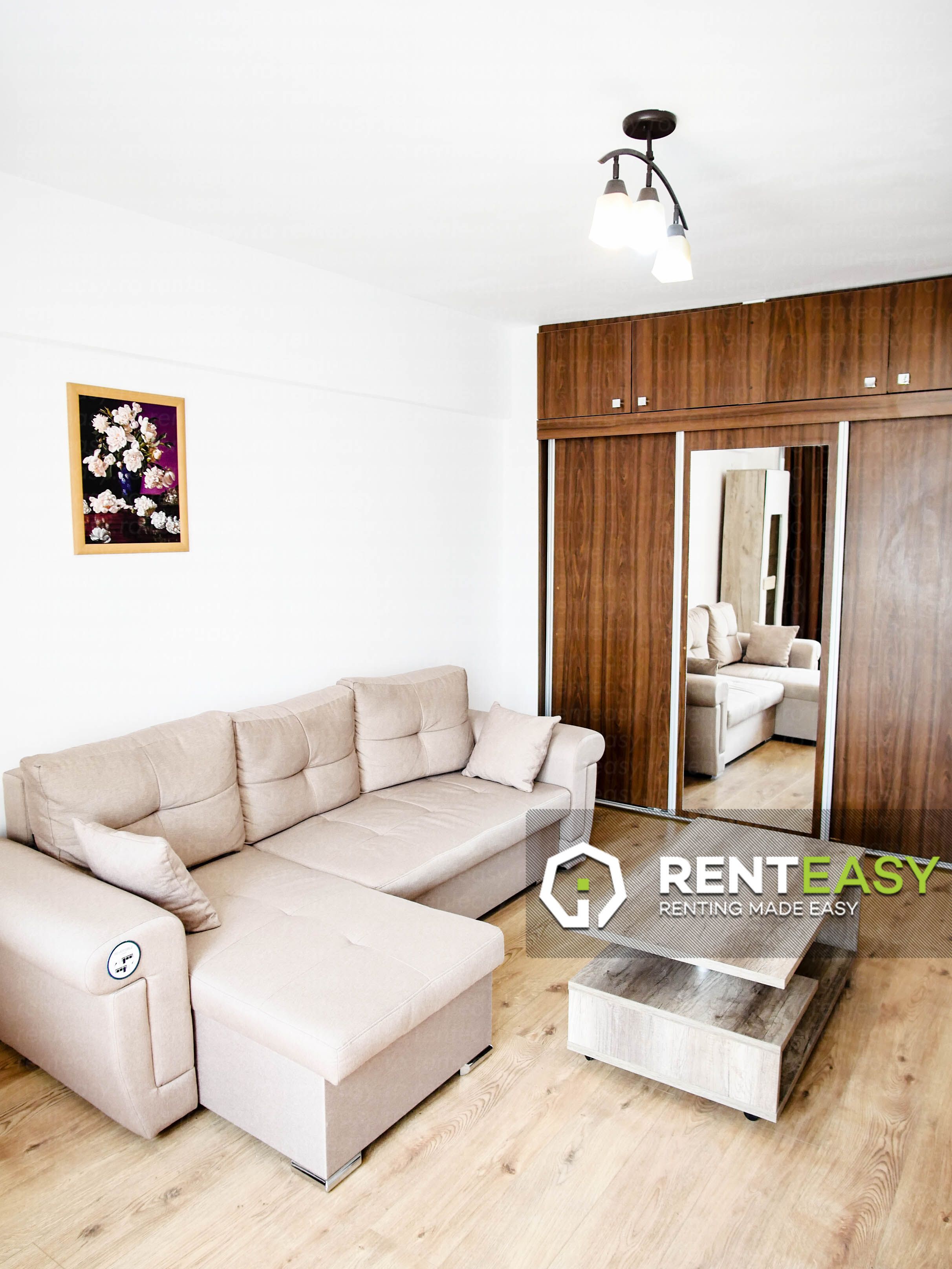 Apartament cu doua camere de inchiriat situat in zona Hala Centrala ...